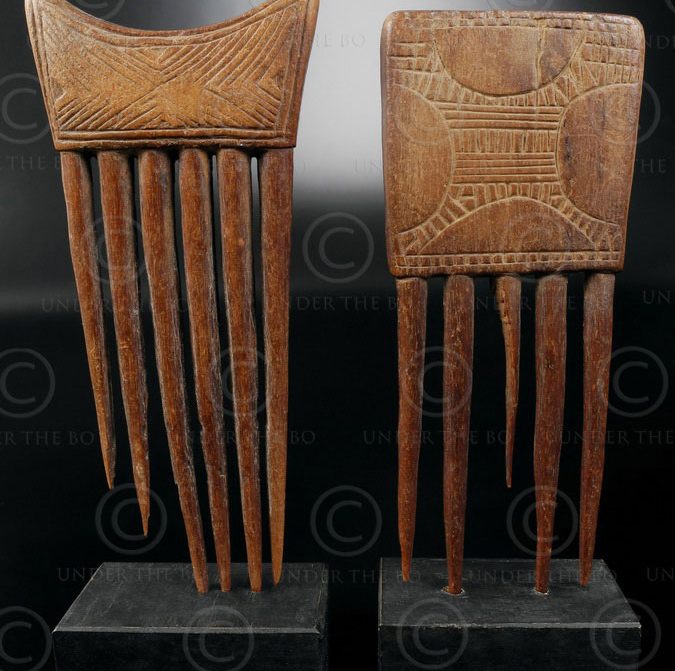 African combs 12UZ1C. Baule and Ashanti cultures, Ivory Coast, West Africa.