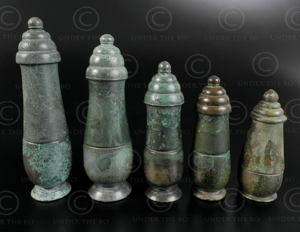 Khmer lime containers KM91. Angkor Wat period, Cambodia. - Under the Bo