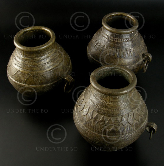 Orissa bronze pot IN593A. Orissa, eastern India. 19th century.