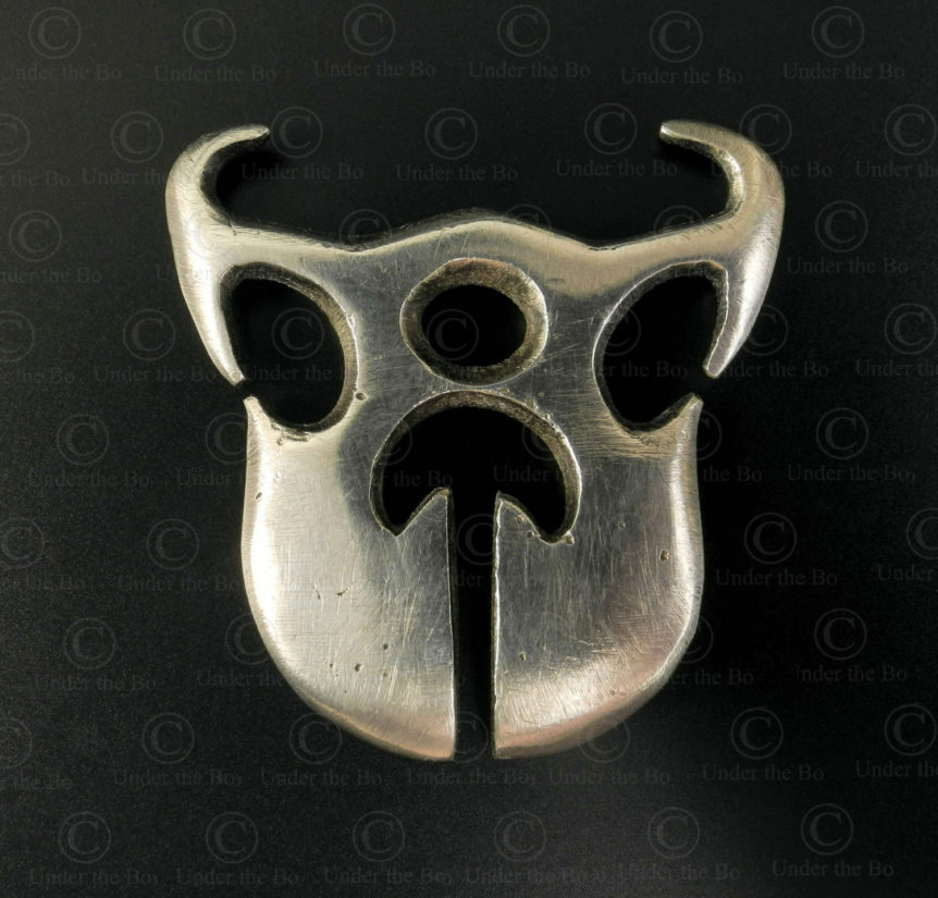 Une sélection unique de Earrings par Under the Bo - Arts et Antiquités ...