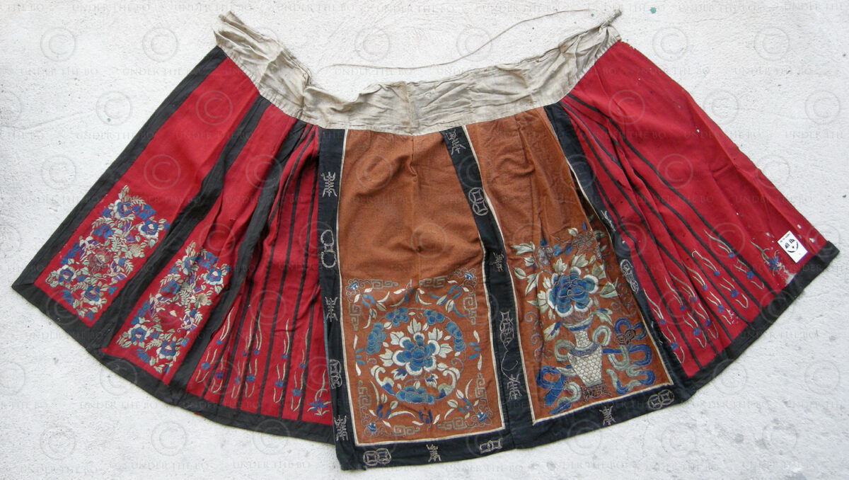 Chinese apron YA31. Southern China.