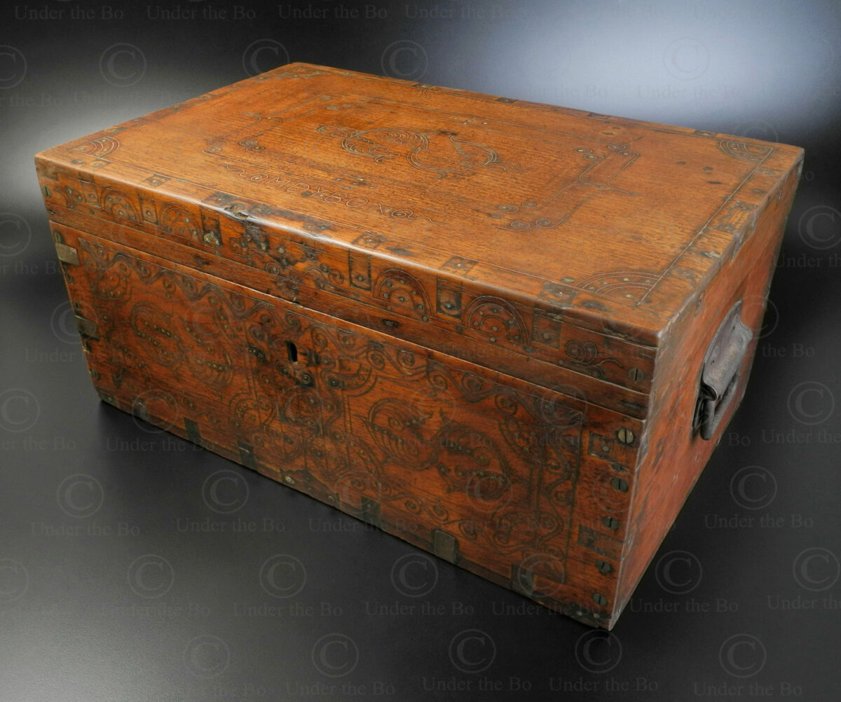 Burmese dowry box BU36. Originally made in Mandalay, this one has been ...